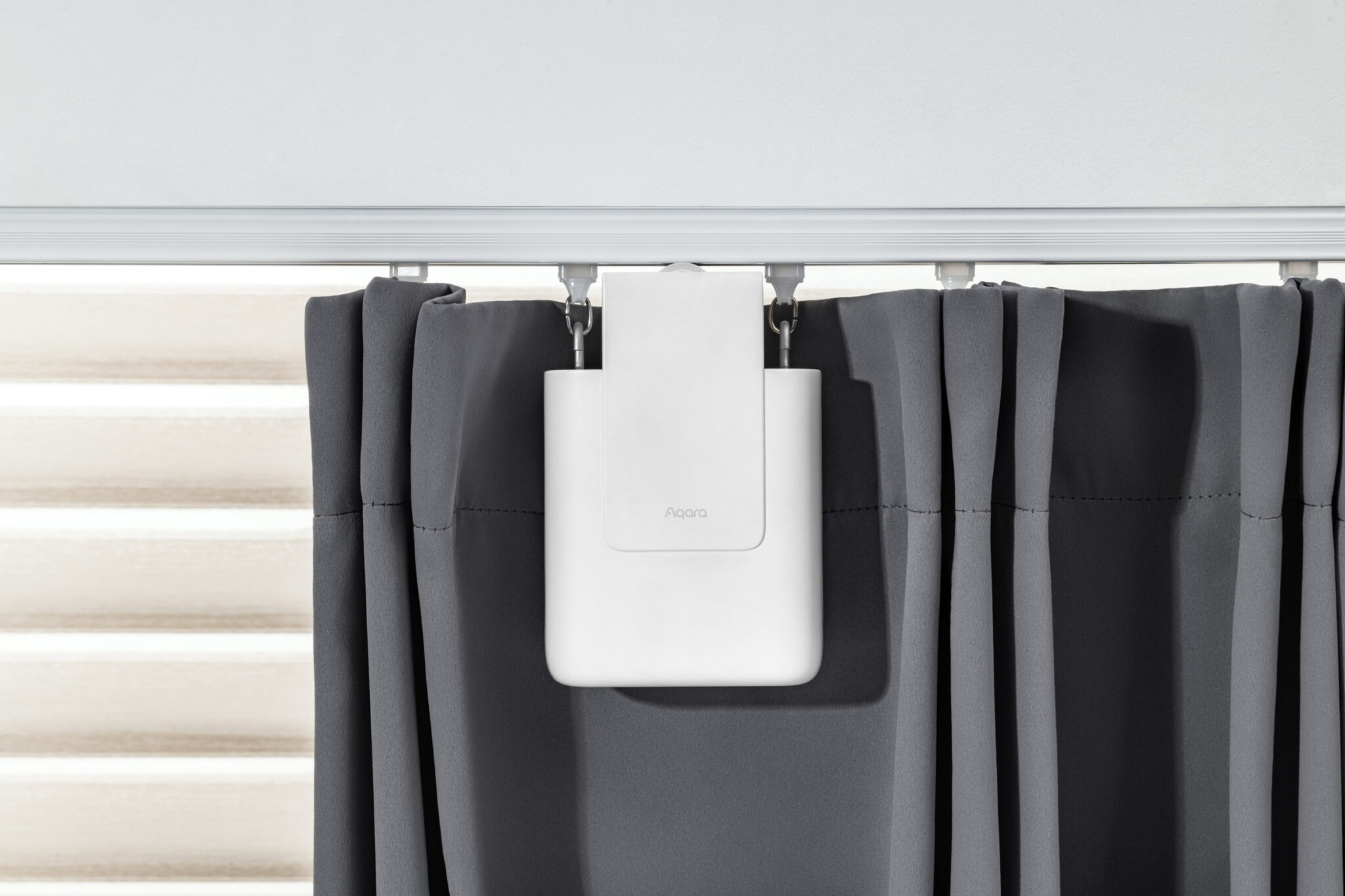 The Best Smart Curtain Controllers To Open And Close Your Curtains ...