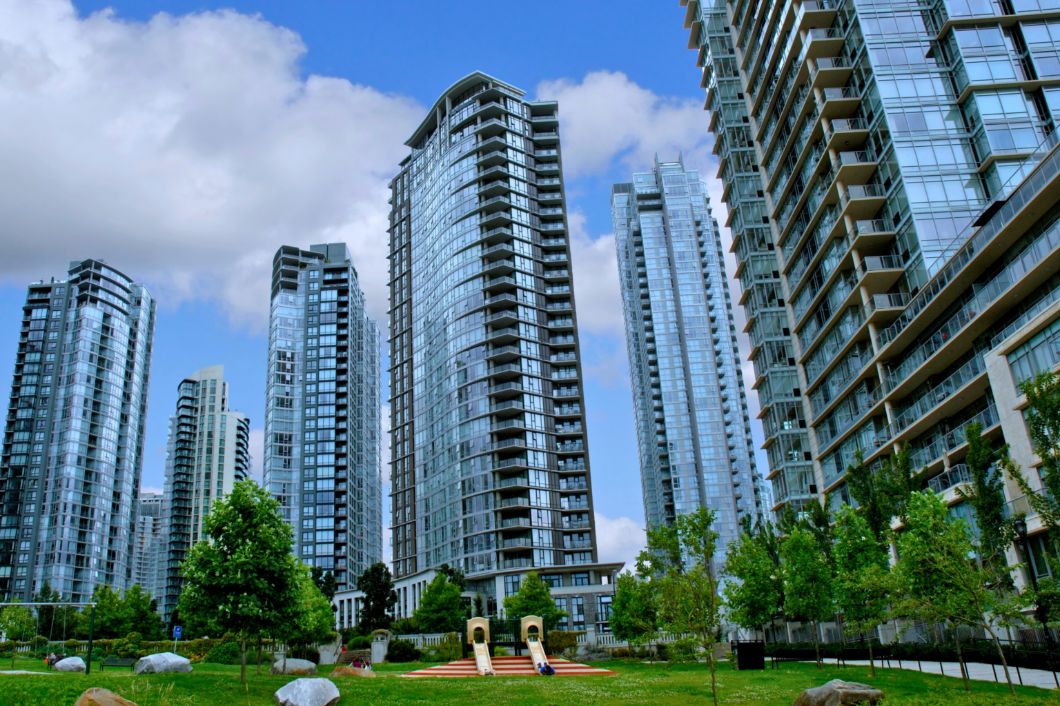 Best Smart Home Security Devices for Apartment and Condo Dwellers - Aqara